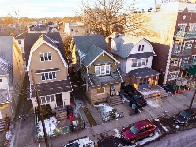 1466 East 14th Street