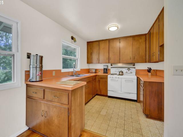 1466 Elkay DR