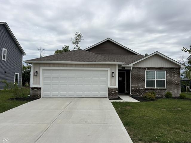 1466 Fleming Dr, Greenfield, IN 46140