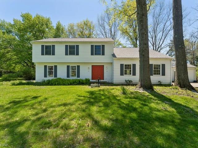 1466 Groton Dr, Hudson, OH 44236