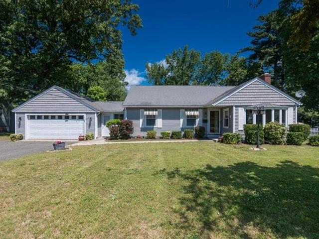 1466 1 Page Blvd, Springfield, MA 01104