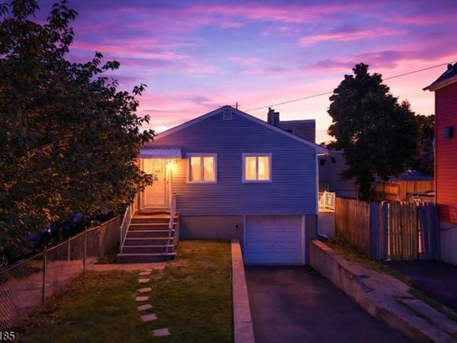 1466 44th St, North Bergen, NJ 07047