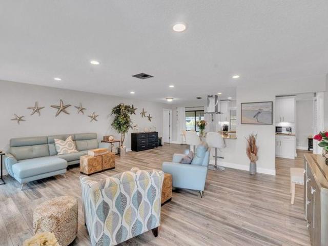 14677 Shadow Wood Ln, Delray Beach, FL 33484