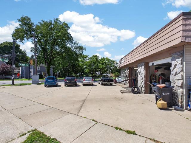 1467 Main Street