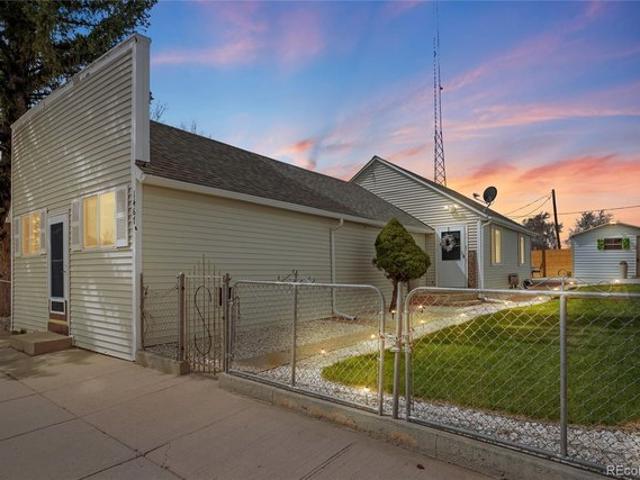 1467 N Main St, Strasburg, CO 80136