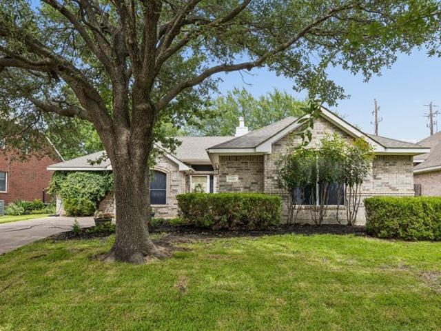 1467 Applewood Dr, Keller, TX 76248