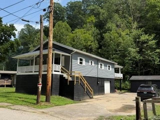 1467 Hardburly Rd, Bulan, KY 41722