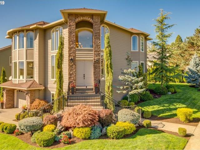 14687 SE Pebble Beach Dr, Happy Valley, OR 97086