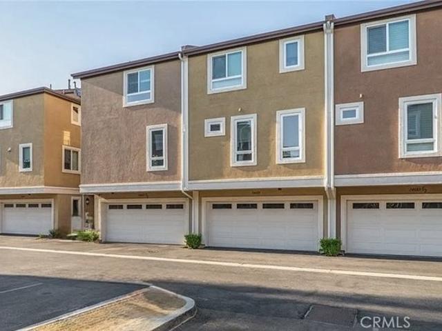 14685 Sherman Way, Los Angeles, CA 91405