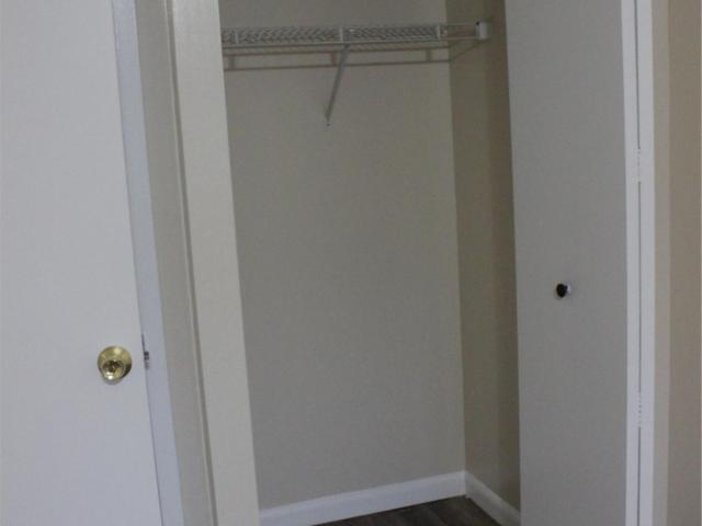 1468 Minford Place