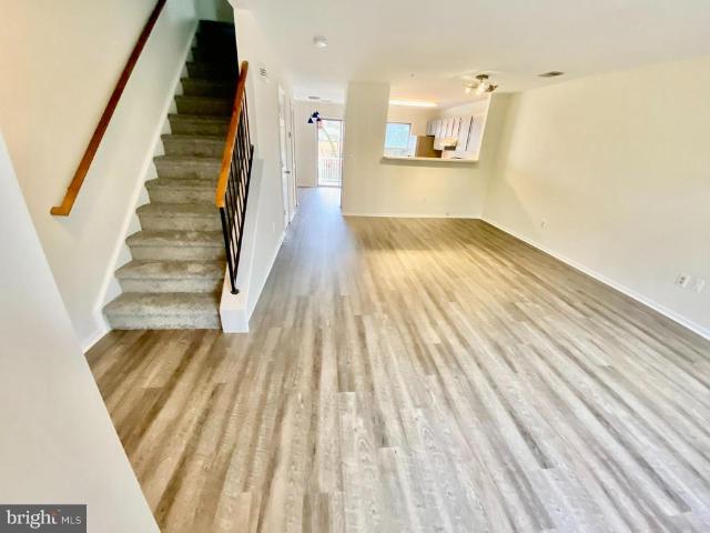 1468 Nestlewood Court