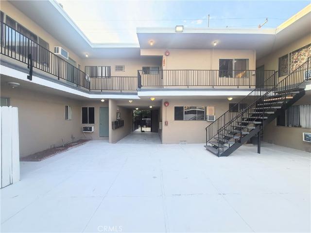 14696 Rayen St, Panorama City, CA 91402 | MLS #TR25269 | Compass