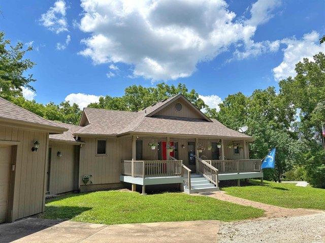 1469 N 718 Rd, Lawrence, KS 66046