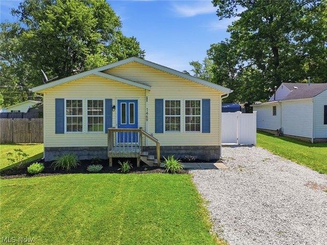 1469 Chapman Ave, Madison, OH 44057