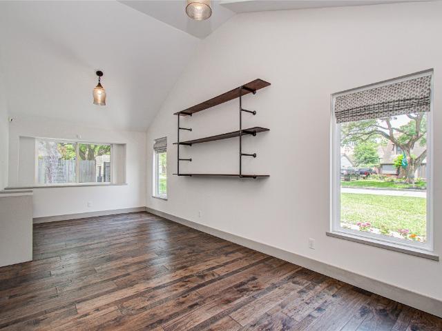 14603 Carolcrest Drive