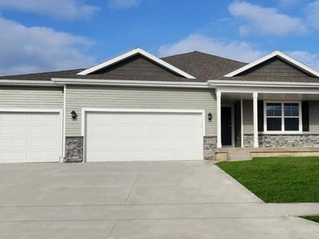 1460 Mallard Ln, Waukee, IA 50263