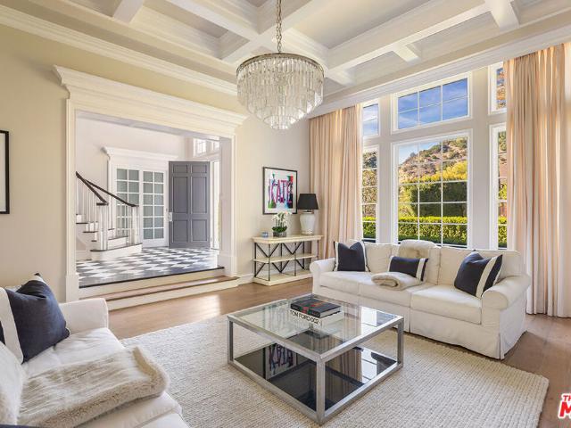 1460 N Doheny Drive