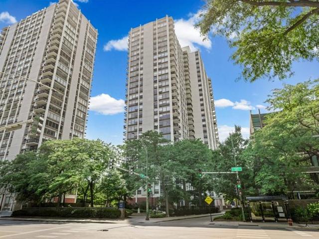 1460 N Sandburg Ter Apt 711, Chicago, IL 60610