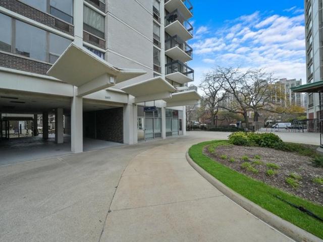1460 N Sandburg Ter Unit 2303A, Chicago, IL 60610