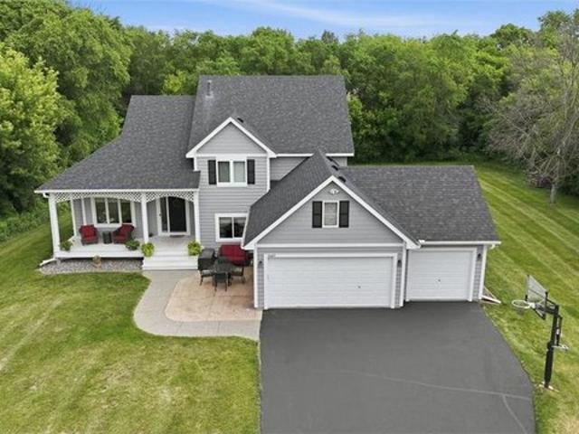 1460 Oryan Trl N, Stillwater, MN 55082