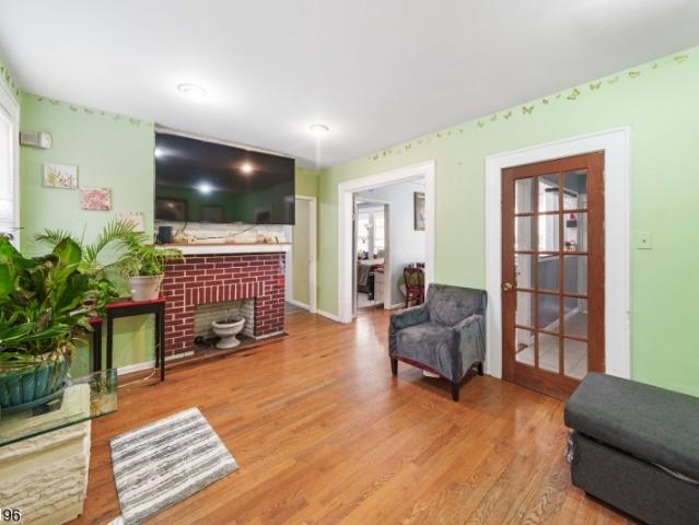 1460 Clinton Ave