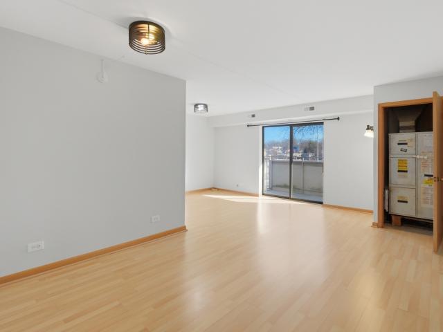 1460 Fairlane Dr, Unit 228, Schaumburg, IL 60193 | MLS #12624 | Compass