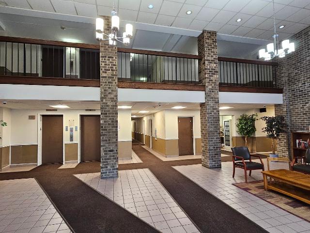 1460 Fairlane Dr, Unit 329, Schaumburg, IL 60193 | Compass