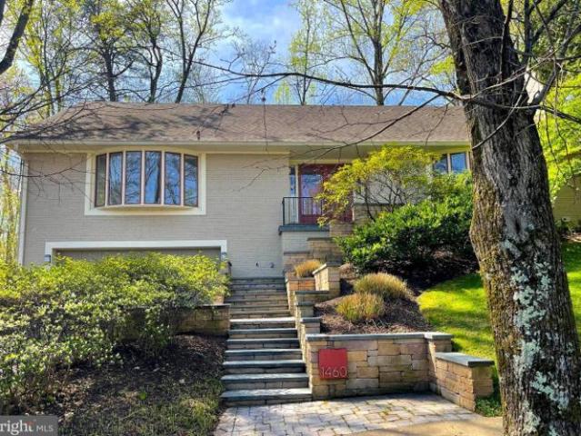 1460 Highwood Dr, McLean, VA 22101