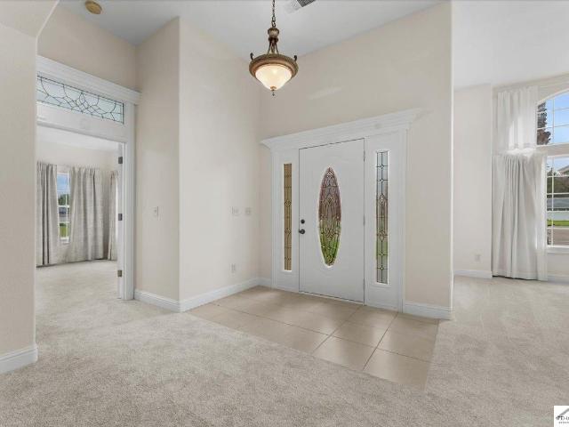 1460 Leonard Lane