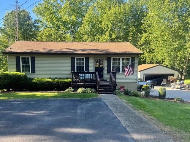 1460 Sunset Dr, Jamestown, PA 16134