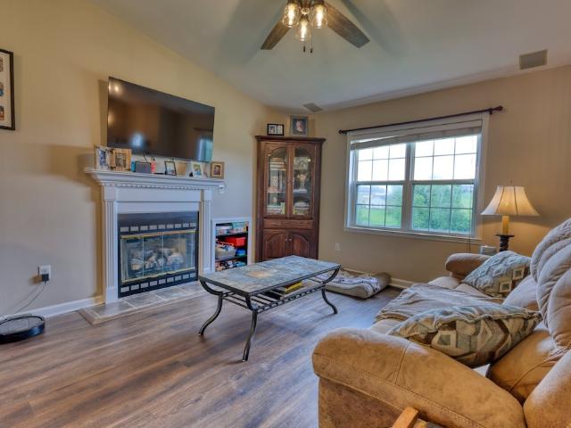 1460 West View Dr