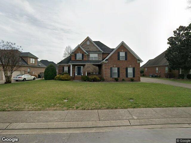 1460 Winterberry Dr, Murfreesboro, TN 37130