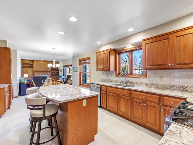 1460 woodmont way