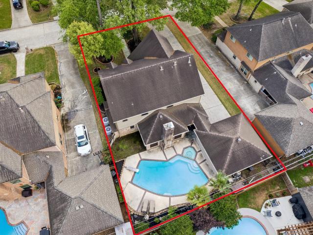 14615 Oak Bluff Court