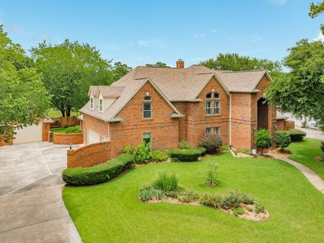 14618 Sandy Creek Dr, Houston, TX 77070