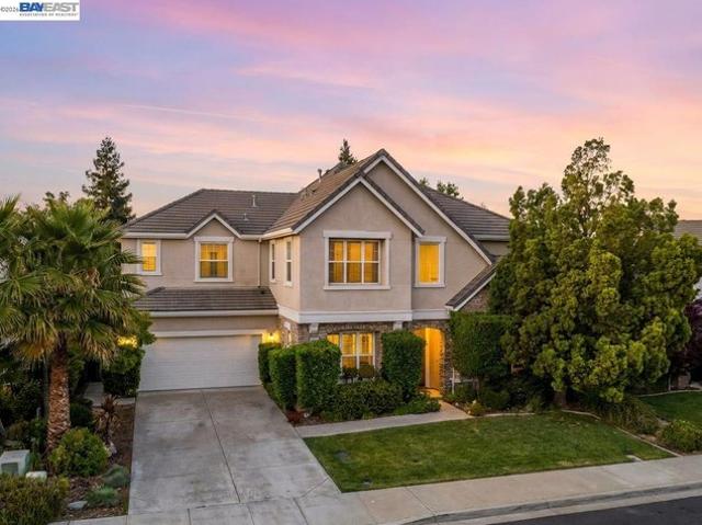 1461 Biarritz St, Tracy, CA 95304