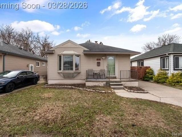 1461 Champaign Rd N, Lincoln Park, MI 48146