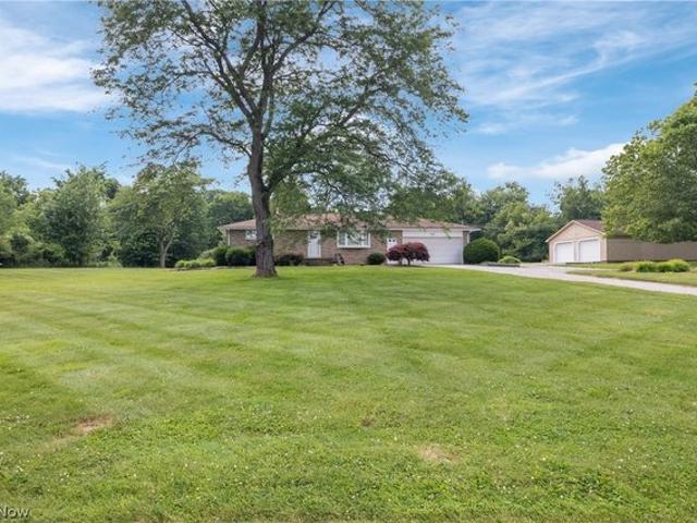1461 Deermont Ave SW, Massillon, OH 44647