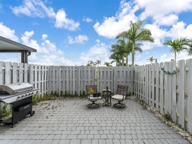 1461 SE 26th Rd, Homestead, FL 33035