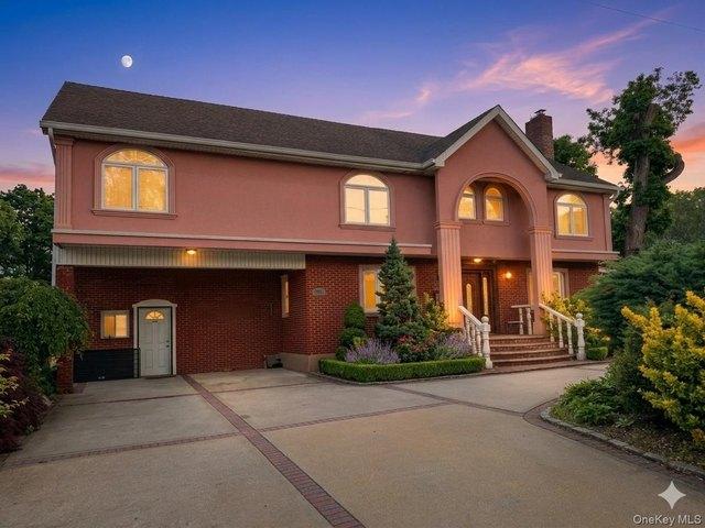 1461 Talmadge Dr, North Baldwin, NY 11510