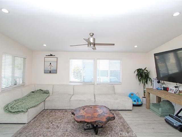 1461 W Mission Boulevard 106