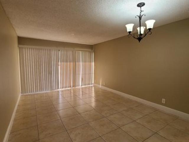 1461 Windorah Way Apt G, West Palm Beach, FL 33411