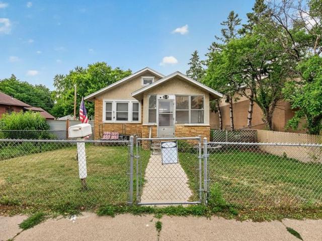 1461 7th St W, Saint Paul, MN 55102