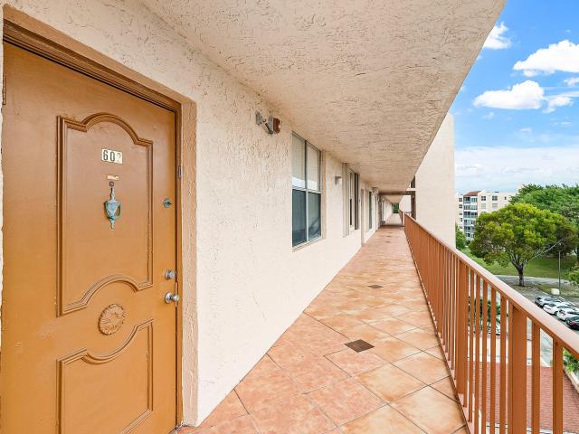 14623 Bonaire Blvd, Unit 602, Delray Beach, FL 33446 | MLS #R11154