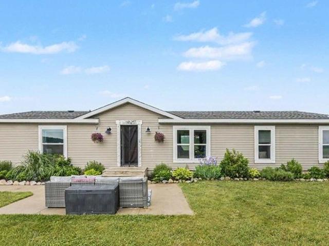 14625 Springwood Rd, Charlevoix, MI 49720