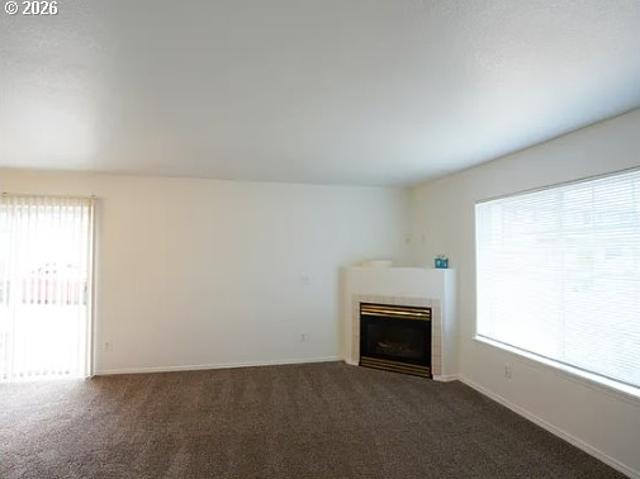 1462 ne thomas ct