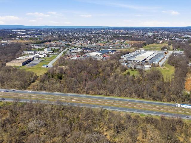 1462 Oakmont Dr, Hagerstown, MD 21740 | MLS #MDWA2034