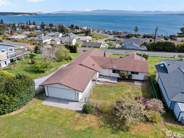 1462 SE Camano Drive