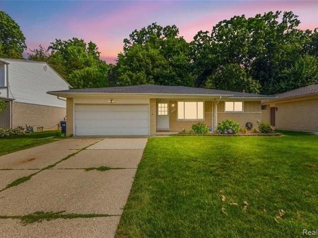14630 Rice Dr, Sterling Heights, MI 48313