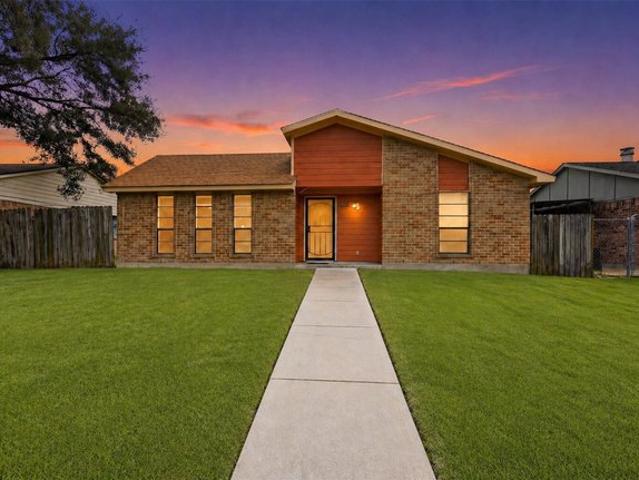 14634 Meyersville Dr, Houston, TX 77049